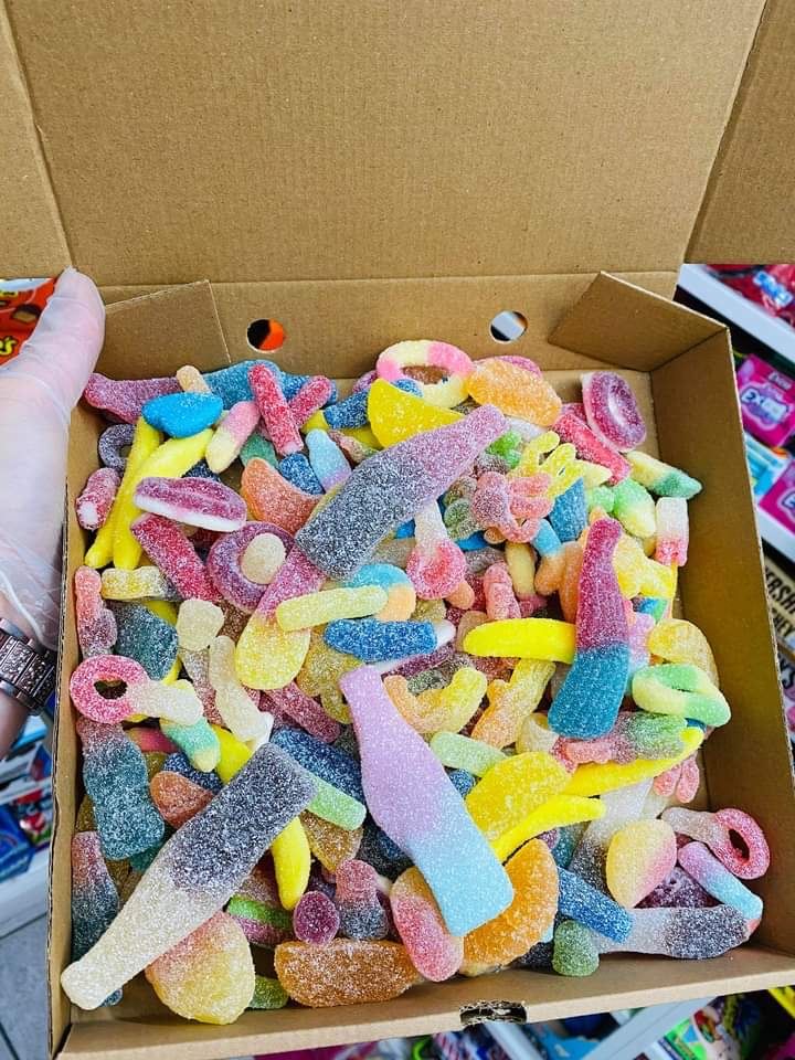 Fizzy Pick & Mix Box – Retro SweetShop UK